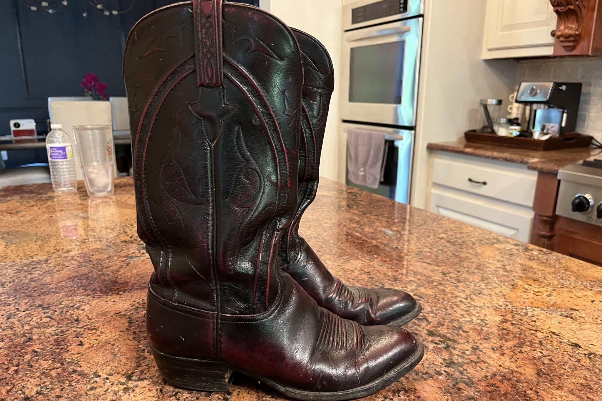 Best Cowboy Boot Brands Reviewed: From The Ranch To The City