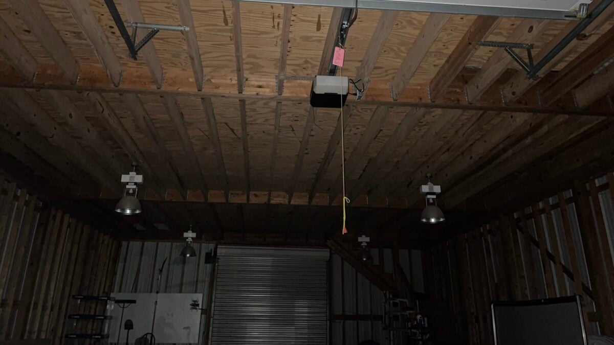 The Best Bay Lights: Top 5 Lights For Large Shops And Barns